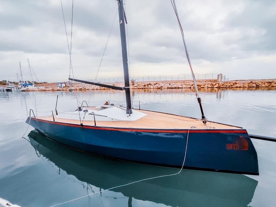 Sarch DS8 - voilier du chantier Sarch - Fiche technique Bateaux.com