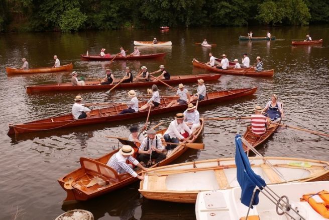 Régates 1900, le canotage fait briller ses vernis sur les rives de la ...