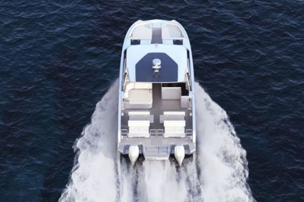 Yot 41, un essai transformé pour le chantier Catana qui complète sa gamme