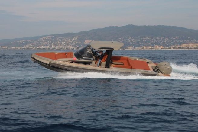 Capelli Stradivari 43, un semi-rigide construit avec le luxe d'un ...