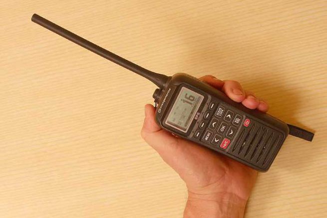 Une VHF portable DSC à prix canon